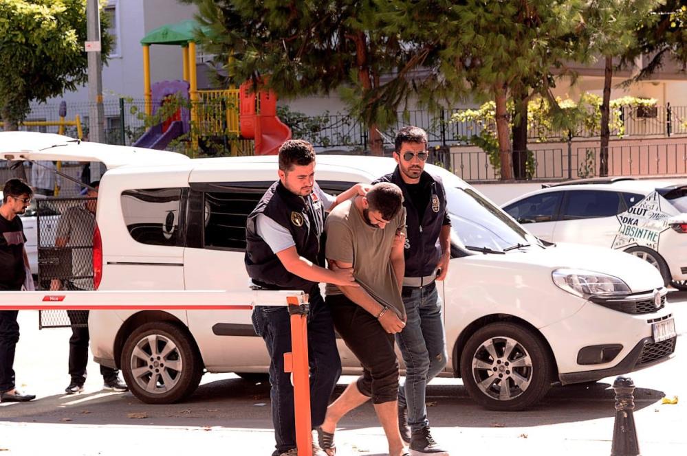 Bursa’da elektronik sigarayı sakladıkları yer şaşkına çevirdi – Bursa ...