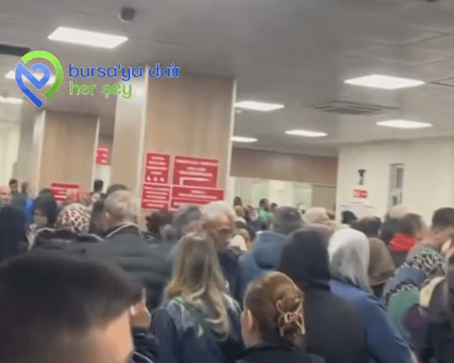Bursa’da kan testi verme sırasındaki yoğunlukta adım atacak yer kalmadı ...